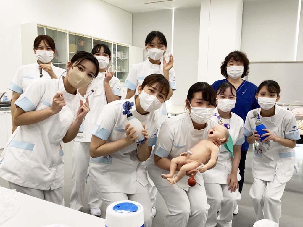【Takara Nursing】新生児蘇生法（NCPR）一次コース認定試験に2年連続受講者全員合格！｜看護学部｜宝塚大学
